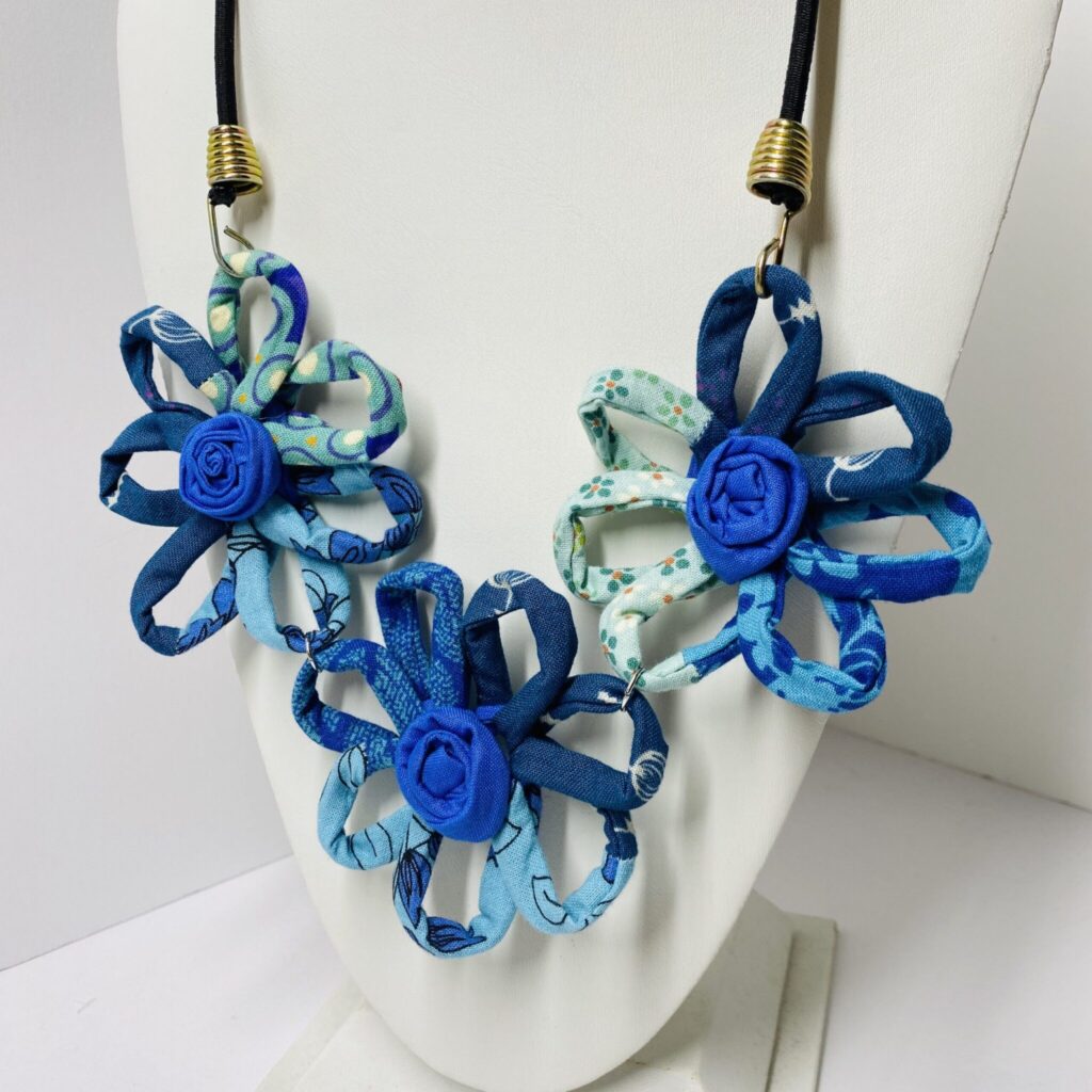 Triple Daisy Necklace – Ficklesticks Fabric Jewels