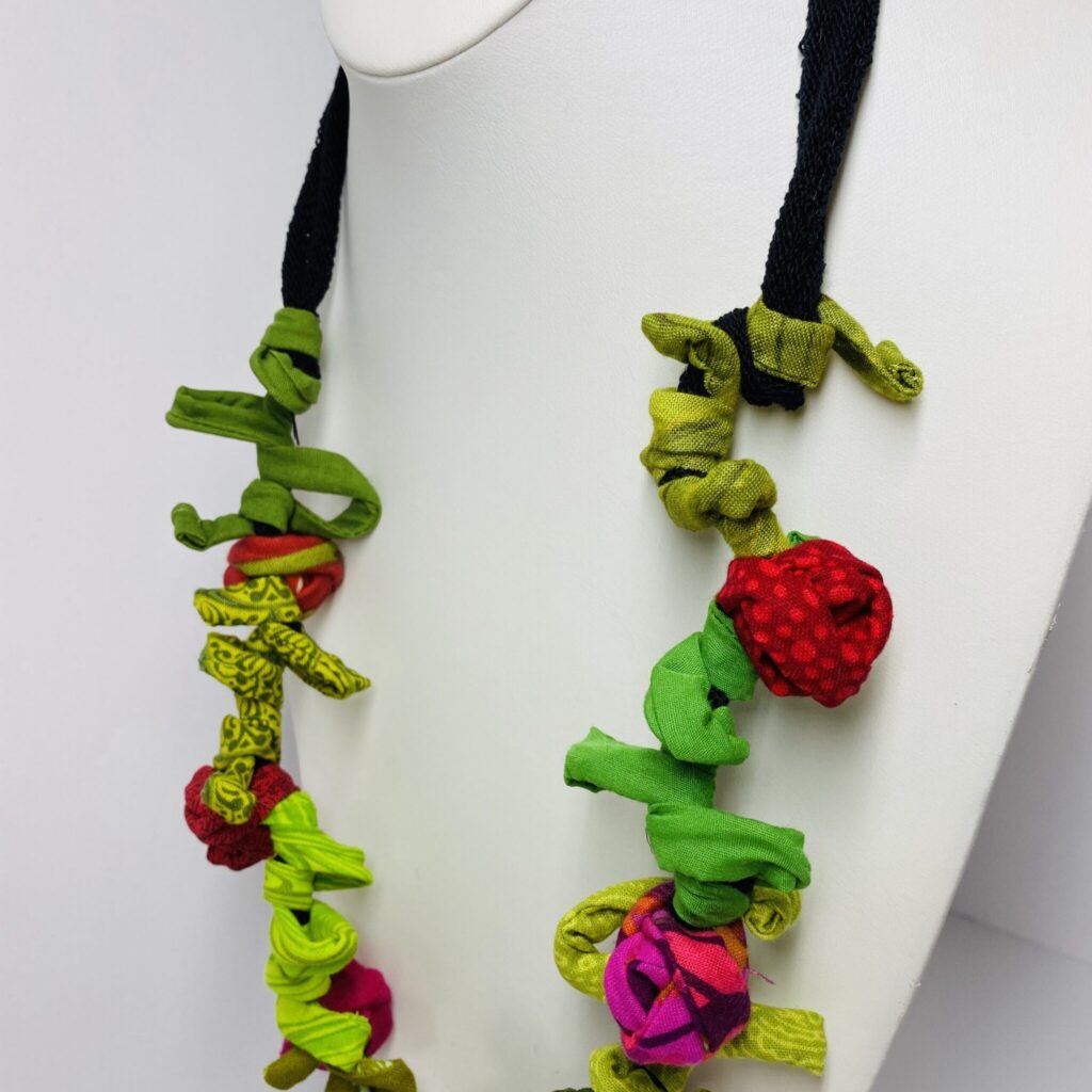 Bottlebrush Wreath – Ficklesticks Fabric Jewels